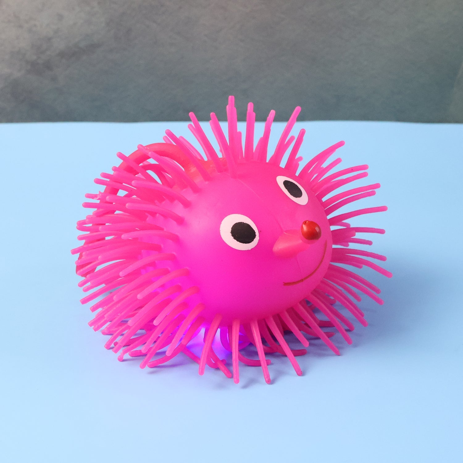 LED Spiky Puffer Ball Toy (1 Pc) – Sky Shopy